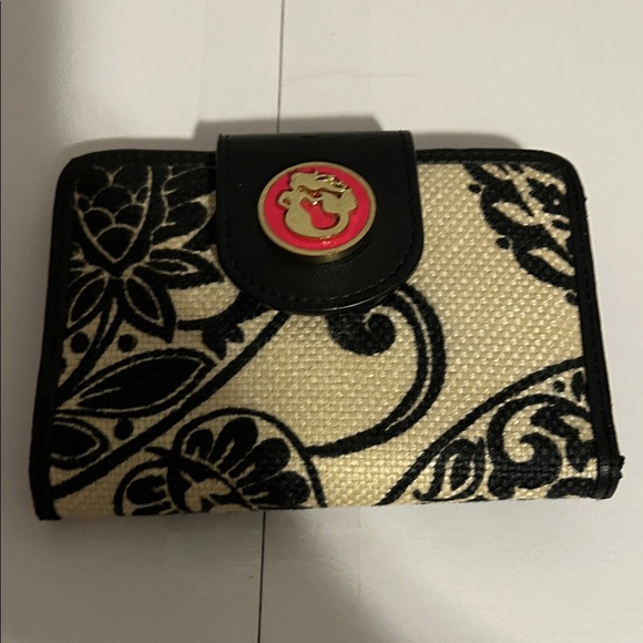 Spartina 449 | Bags | Spartina 449 Black And Cream Floral Wallet | Poshmark